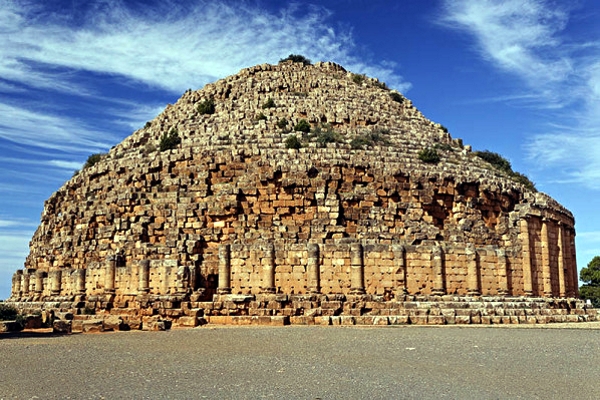 Tipaza- Chasse au trésor et visite guidée le 23 avril - Vinyculture